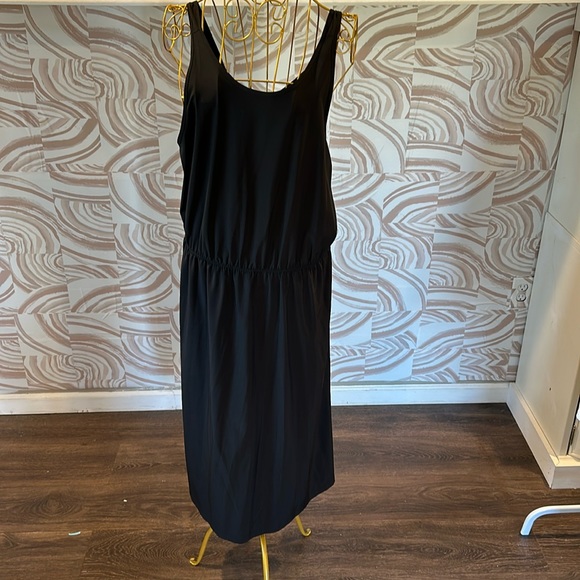 Banana Republic | Dresses | Banana Republic Black Racerback Lightweight ...